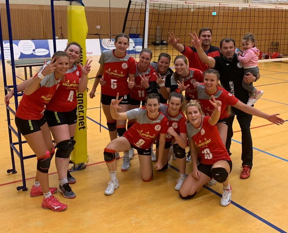 YIPPIEEE!! Wir gewinnen unser erstes Spiel YIPPIEEE!! Wir gewinnen unser erstes Spiel
